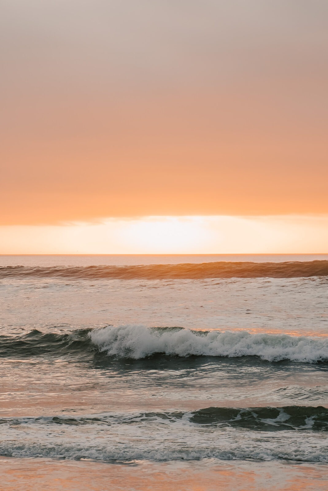 Golden Hour vs. Blue Hour: Best Time for Stunning Beach Photos